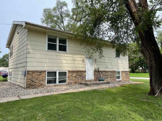 2 Bedroom Home for Rent at 802 Se 10th St, Des Moines, IA 50309 East Village