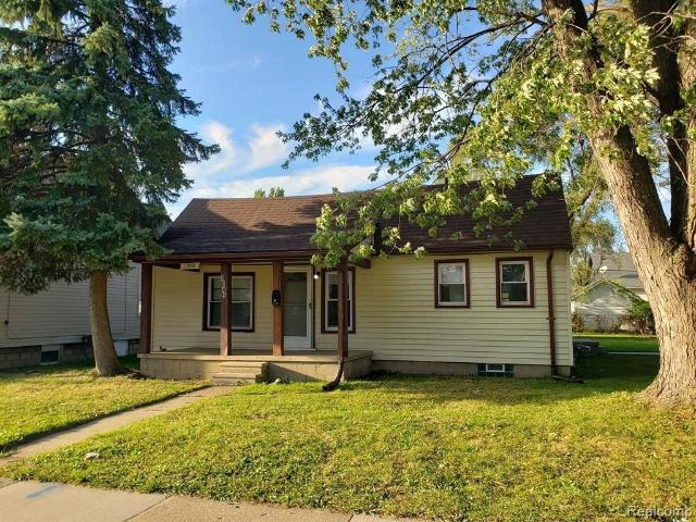 2 Bedroom Home for Rent at 8045 Cadillac Ave, Warren, MI 48089 Southeast Warren