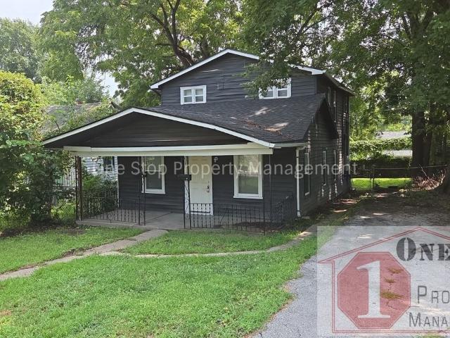 2 Bedroom Home for Rent at 807 S Hardy Ave #A, Independence, MO 64053 Carlisle