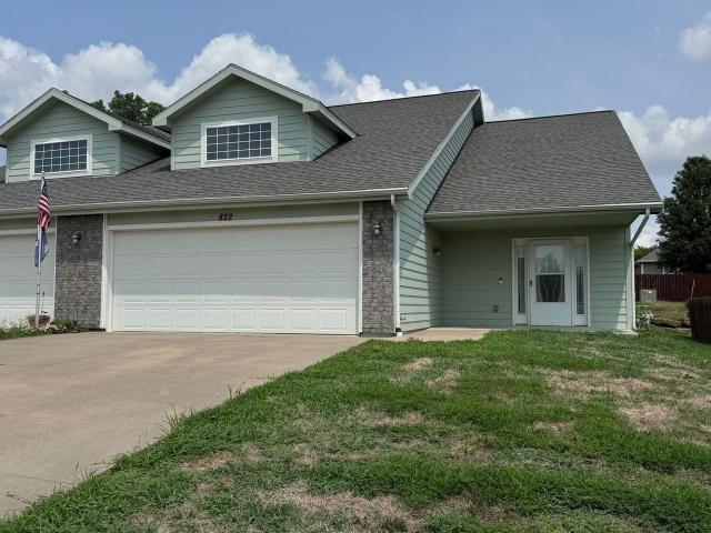 2 Bedroom Home for Rent at 822 Se 44th Ter, Topeka, KS 66609