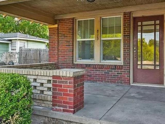 2 Bedroom Home for Rent at 823 N Dallas Ave, Lancaster, TX 75146