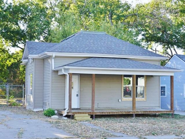 2 Bedroom Home for Rent at 825 N 30th St, Lincoln, NE 68503 Hartley