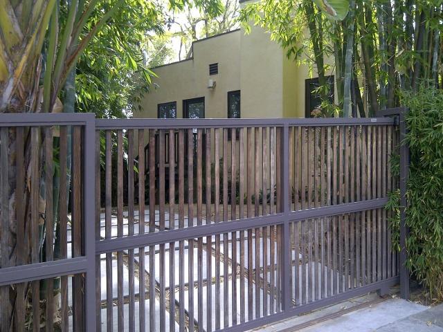 2 Bedroom Home for Rent at 8532 W West Knoll Dr, West Hollywood, CA 90069 West Hollywood