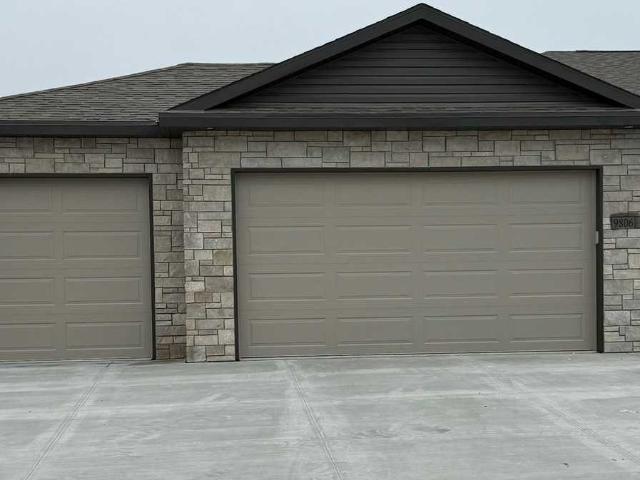 2 Bedroom Home for Rent at 8839 Bristlecone Dr, Lincoln, NE 68526