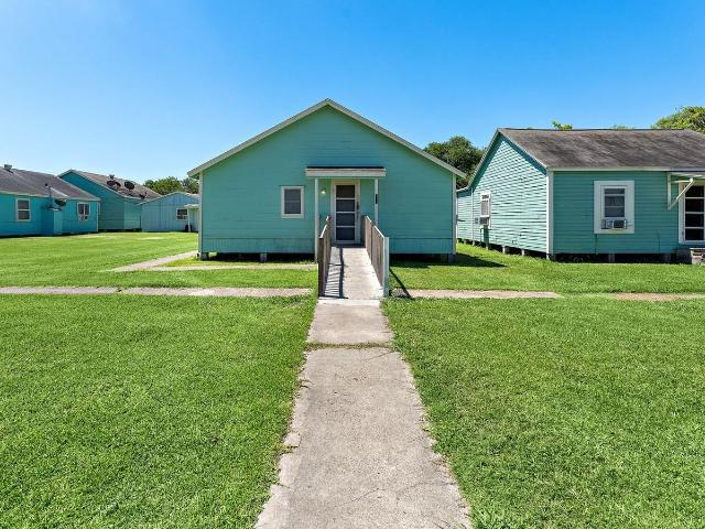 2 Bedroom Home for Rent at 911 4th Ave N, Texas City, TX 77590