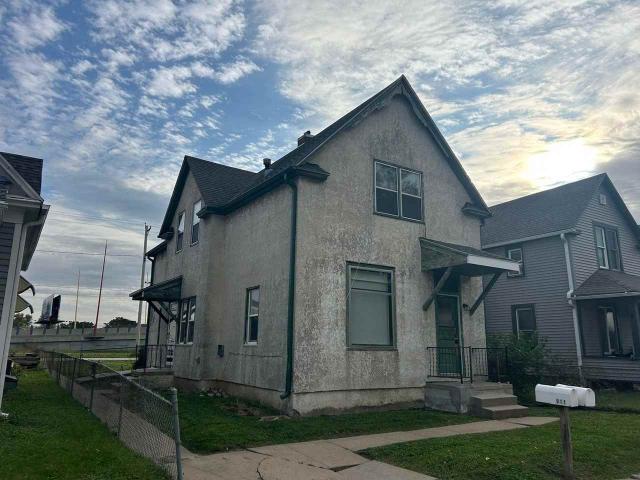 2 Bedroom Home for Rent at 913 Avenue A, Council Bluffs, IA 51503