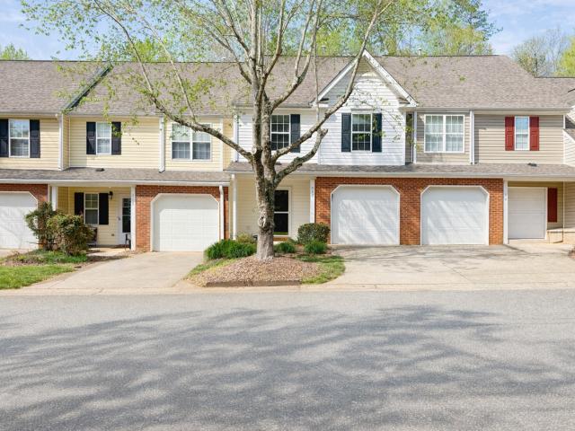2 Bedroom Home for Rent at 917 Creek Crossing Trl, Whitsett, NC 27377