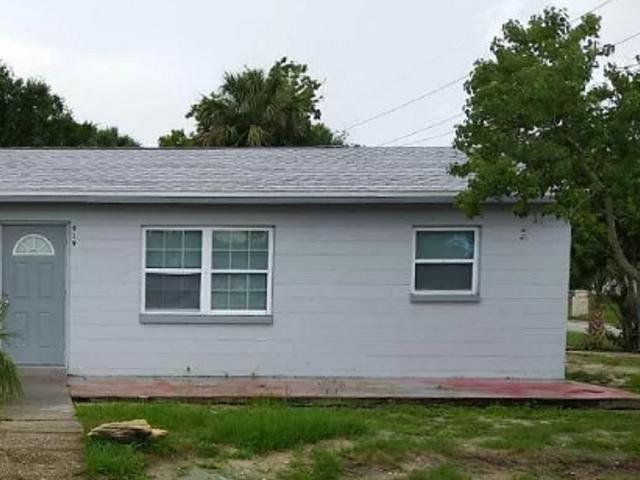2 Bedroom Home for Rent at 919 Pine St, Titusville, FL 32796 Le Barons of Titusville