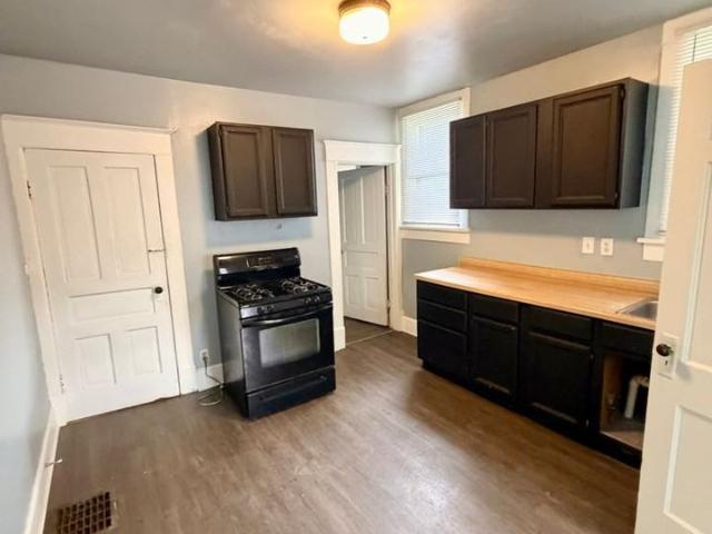 2 Bedroom Home for Rent at 962 W 35th St, Indianapolis, IN 46208 Near Northwest Riverside