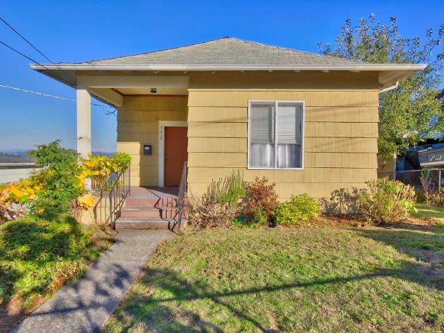 2 Bedroom Home for Rent at 9828 63rd Ave S #1, Seattle, WA 98118 Rainier Beach