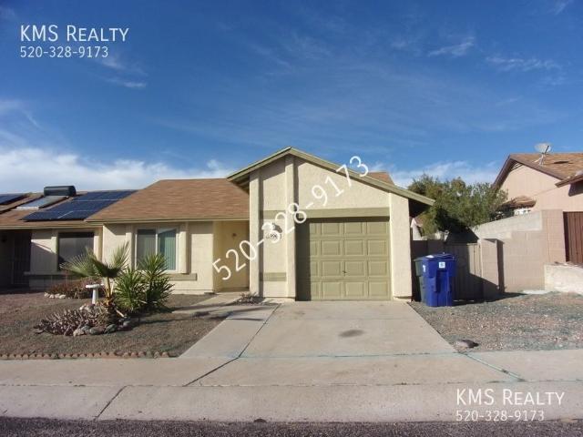 2 Bedroom Home for Rent at 9961 E Skyward Way, Tucson, AZ 85730