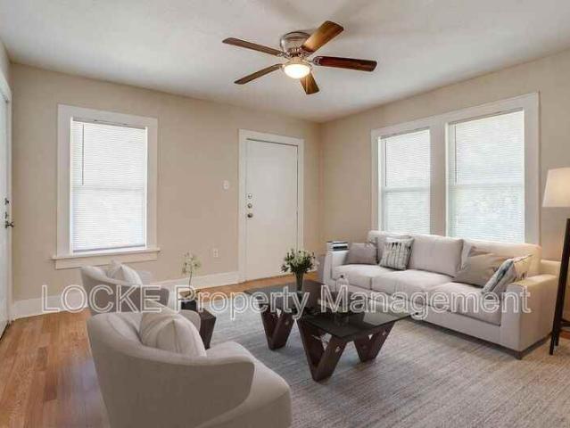 2 Bedroom Home for Rent at 1016 E Arlington Ave #C, Fort Worth, TX 76104 Hillside Morningside