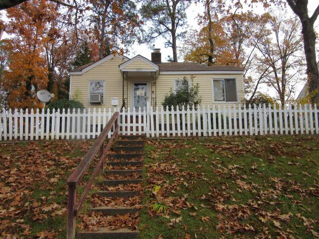 2 Bedroom Home for Rent at 1013 Kensington Ave, Colonial Heights, VA 23834