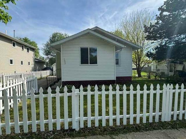 2 Bedroom Home for Rent at 1022 Forest Ave, Waterloo, IA 50702