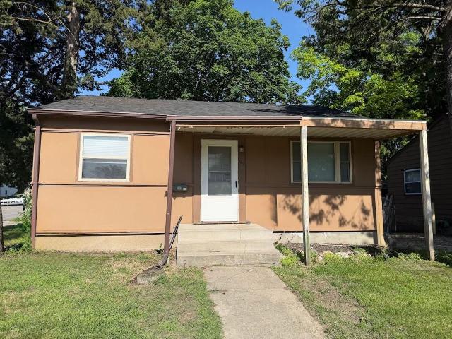 2 Bedroom Home for Rent at 102 S Maple Ave, Ames, IA 50010 Oak Riverside