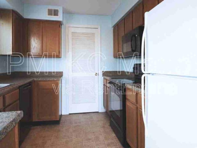 2 Bedroom Home for Rent at 11224 Nieman Rd #202, Overland Park, KS 66210