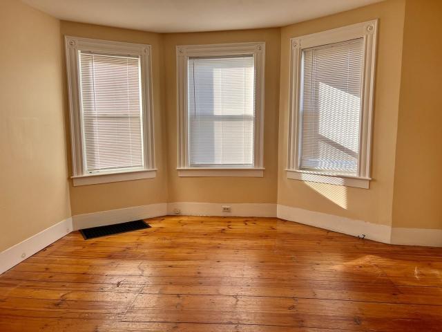 2 Bedroom Home for Rent at 118 Palm St #1, Nashua, NH 03060 South End