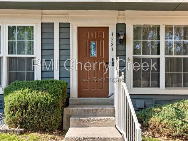 2 Bedroom Home for Rent at 1223 S Idalia St, Aurora, CO 80017 Rocky Ridge