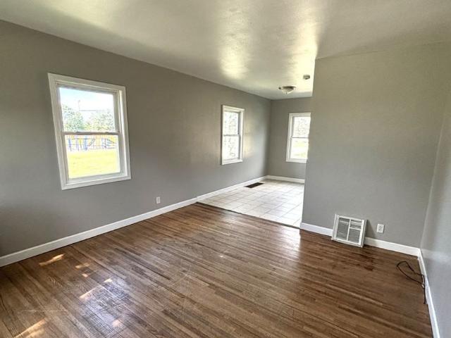 2 Bedroom Home for Rent at 1254 W Mullan Ave, Waterloo, IA 50701 Church Row Historic