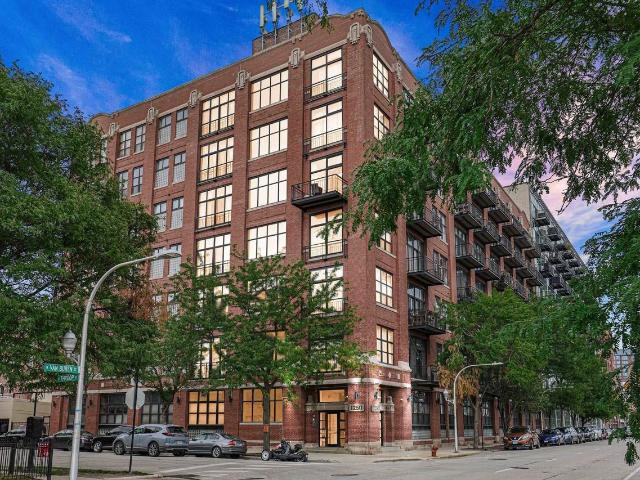 2 Bedroom Home for Rent at 1250 W Van Buren St, Chicago, IL 60607 Near West Side