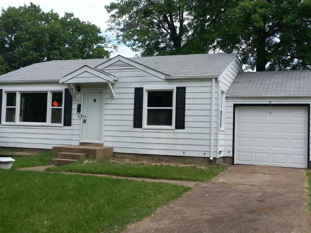 2 Bedroom Home for Rent at 1253 Avant Dr, Bellefontaine Neighbors, MO 63137 Bellefontaine