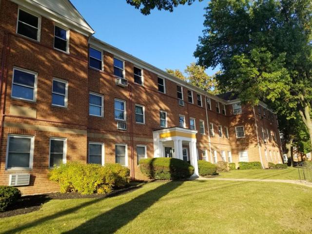 2 Bedroom Home for Rent at 13789 Cedar Rd #300, South Euclid, OH 44118 South Euclid