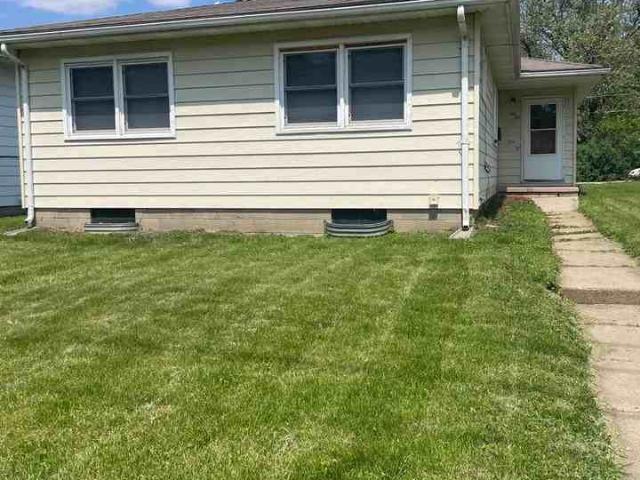 2 Bedroom Home for Rent at 137 Western Ave, Waterloo, IA 50701 Church Row Historic