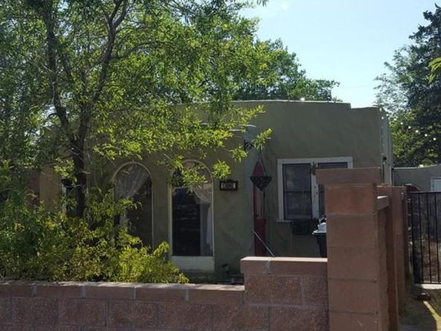 2 Bedroom Home for Rent at 138 Girard Blvd Ne, Albuquerque, NM 87106 Nob Hill