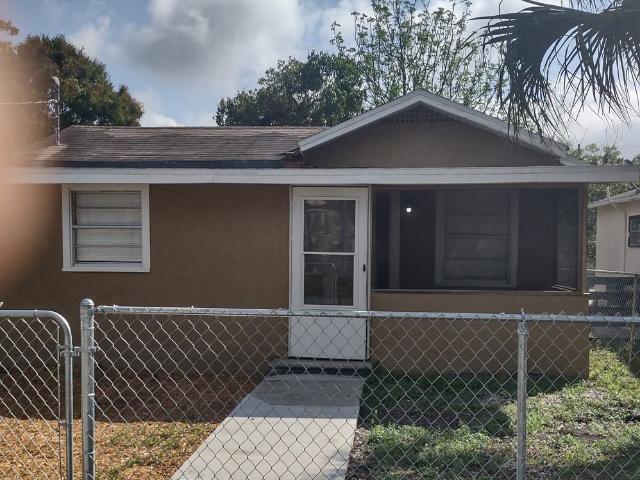2 Bedroom Home for Rent at 1407 Monroe Ave, Clearwater, FL 33755