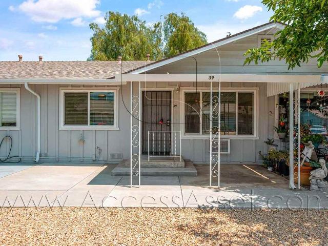 2 Bedroom Home for Rent at 150 E Lakeshore Dr #39, Lake Elsinore, CA 92530 East Lake District