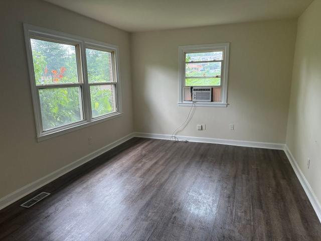 2 Bedroom Home for Rent at 1520 Effingham Rd, Charlotte, NC 28208 Enderly Park