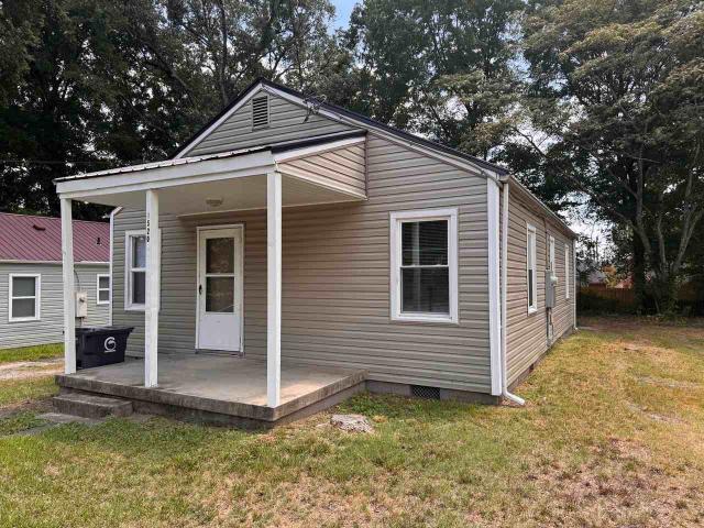 2 Bedroom Home for Rent at 1520 Sloan St, Greensboro, NC 27401