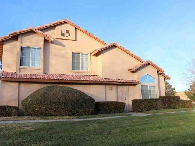 2 Bedroom Home for Rent at 1647 Orchid Ln, Lancaster, CA 93535 Challenger