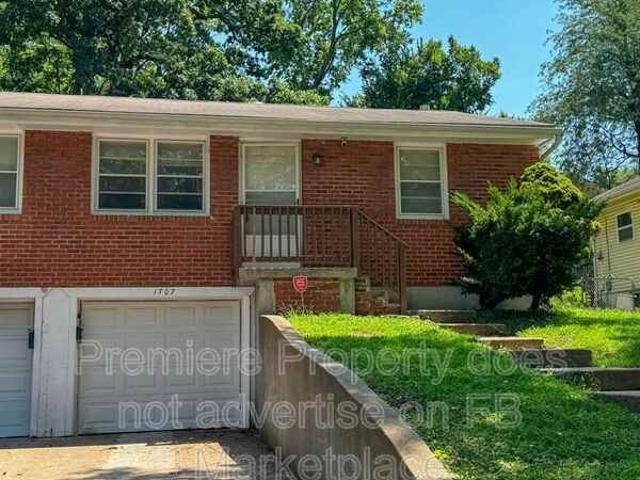 2 Bedroom Home for Rent at 1707 S Glenwood Ave, Independence, MO 64052 Fairland Heights