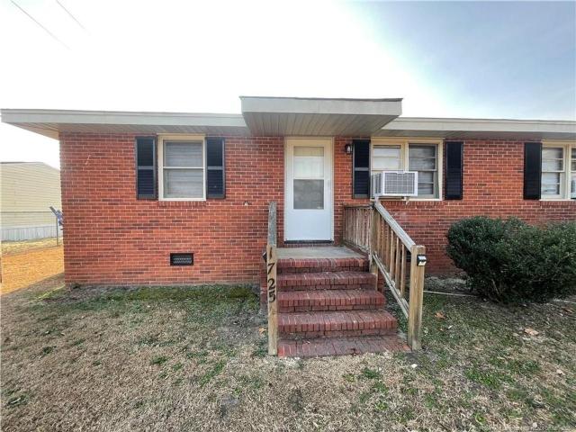 2 Bedroom Home for Rent at 1725 Cumberland Dr, Spring Lake, NC 28311 Pine Forest