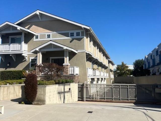 2 Bedroom Home for Rent at 17310 S Dalton Ave #3, Gardena, CA 90247 Gardena