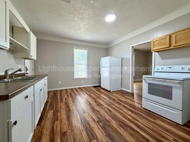 2 Bedroom Home for Rent at 1732 7th St #1, Muskegon, MI 49441 Nelson