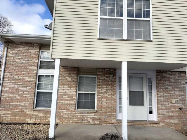 2 Bedroom Home for Rent at 18083 Vista Dr, Country Club Hills, IL 60478