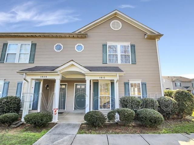 2 Bedroom Home for Rent at 1815 Butterfly Ln, Charlotte, NC 28269 Hamilton Circle