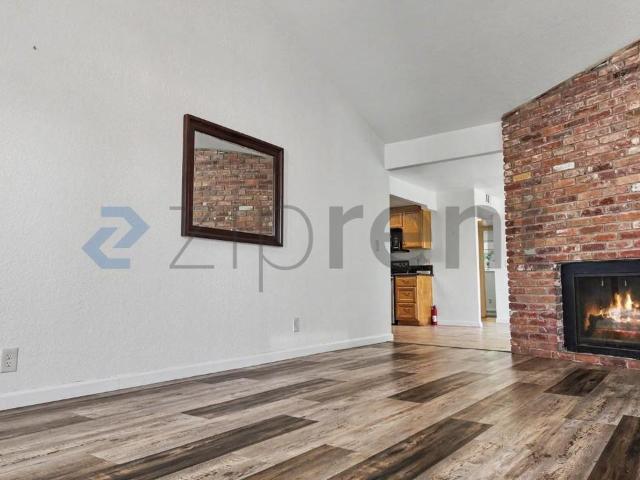 2 Bedroom Home for Rent at 1812 Cirby Way #B, Roseville, CA 95661 South Cirby
