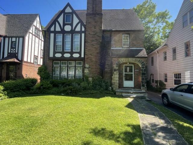 2 Bedroom Home for Rent at 18320 Newell Rd #1, Shaker Heights, OH 44122 Shaker Heights