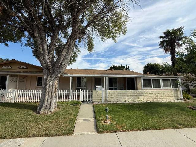 2 Bedroom Home for Rent at 19021 Avenue Of The Oaks, Santa Clarita, CA 91321 Friendly Valley Country Club