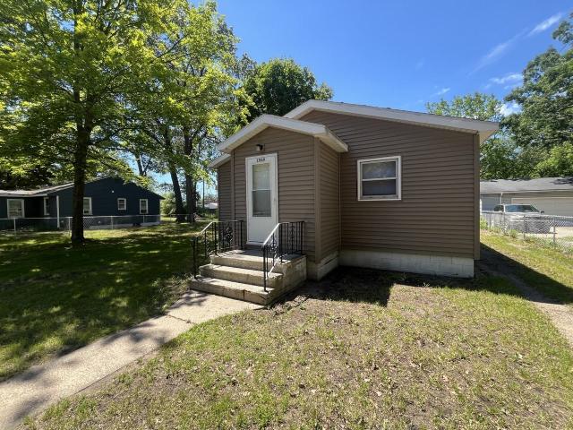 2 Bedroom Home for Rent at 1949 Austin St, Muskegon, MI 49442 East Muskegon