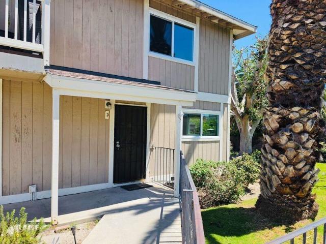2 Bedroom Home for Rent at 1984 Anaheim Ave #E, Costa Mesa, CA 92627 Westside Costa Mesa