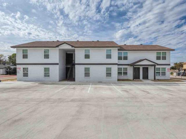 2 Bedroom Home for Rent at 2016 Paisley Dr #E, Arlington, TX 76015
