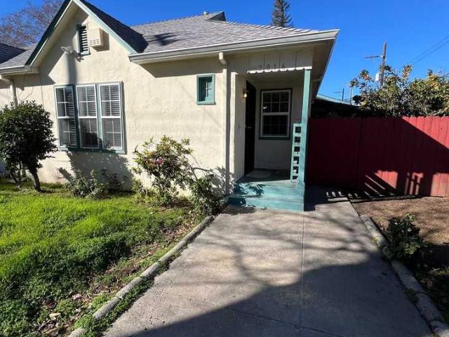 2 Bedroom Home for Rent at 2016 17th St, Sacramento, CA 95818