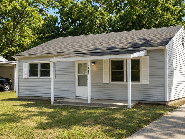 2 Bedroom Home for Rent at 2013 Greendale Dr, Champaign, IL 61821
