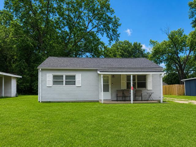 2 Bedroom Home for Rent at 2013 Greendale Dr, Champaign, IL 61821