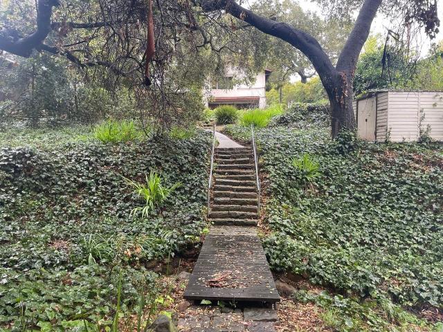 2 Bedroom Home for Rent at 2021 Anacapa St, Santa Barbara, CA 93105 Upper East