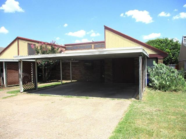 2 Bedroom Home for Rent at 203 Yorkshire Ct, Euless, TX 76040